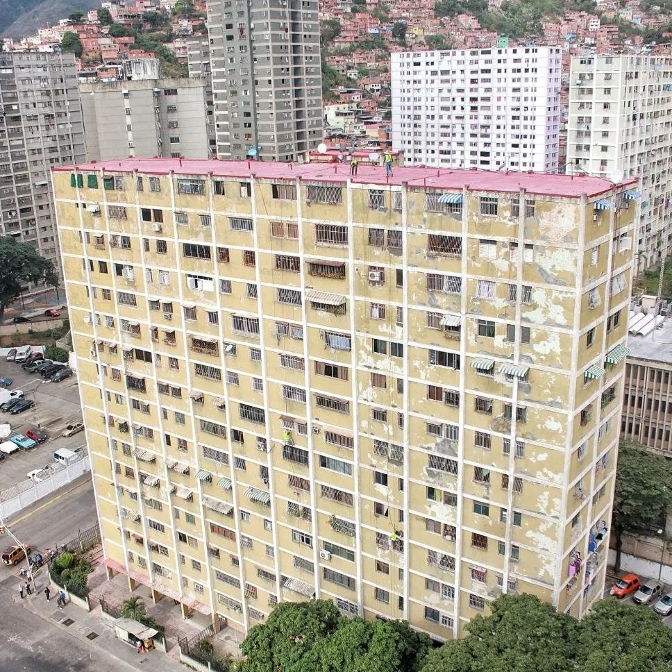 caracas-inspeccionan-labores-de-rehabilitaci-n-en-edificios-de-la